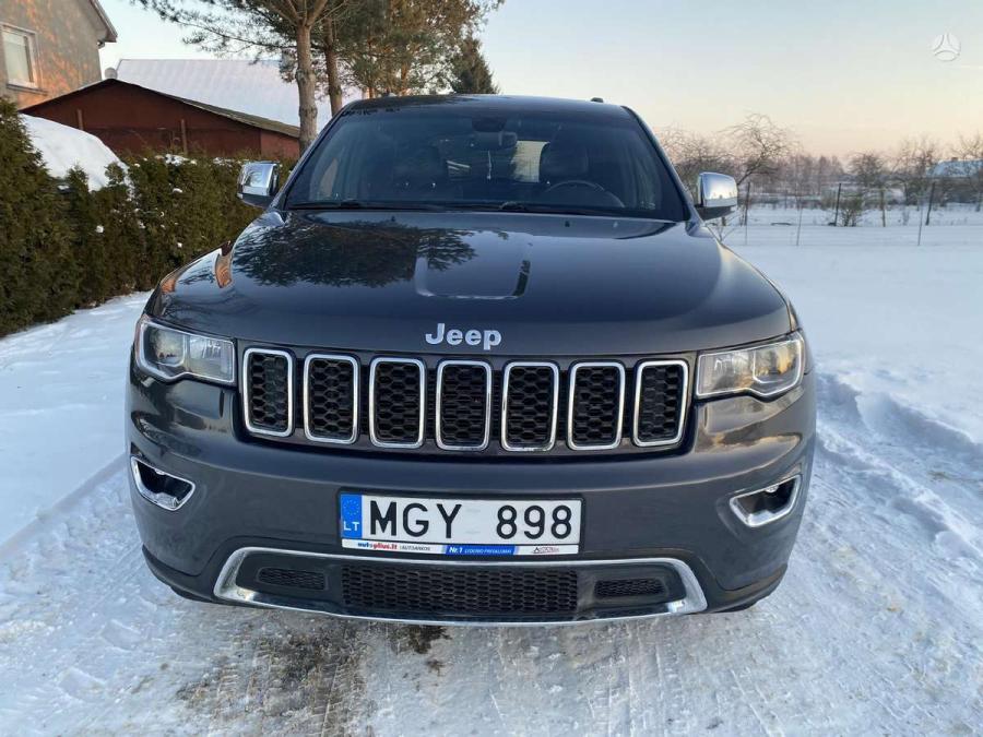 Pelēks Jeep Grand Cherokee 2017 Šauļi, ar dzinēja tilpumu 3.60 L un nobraukumu 126 tūkst. km par 15900 €, foto 2 vietnē AUTOMOTO.COM.LV