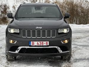 Pelēks Jeep Grand Cherokee 2017 Rīga, ar dzinēja tilpumu 3.00 L un nobraukumu 195 tūkst. km par 17590 €, foto 3 vietnē AUTOMOTO.COM.LV