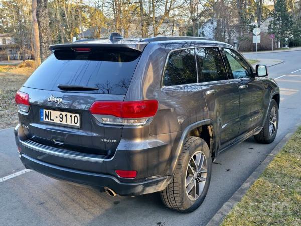 Grey Jeep Grand Cherokee 2017 in Riga, with an engine capacity of 3.60 L and mileage of 111 thousand km for 17000 €, photo 4 on AUTOMOTO.COM.LV