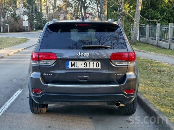 Grey Jeep Grand Cherokee 2017 in Riga, with an engine capacity of 3.60 L and mileage of 111 thousand km for 17000 €, photo 5 on AUTOMOTO.COM.LV
