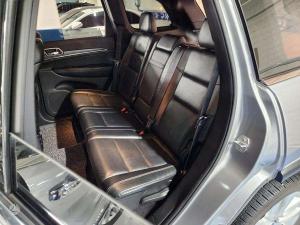 Pelēks Jeep Grand Cherokee 2017 Kauņa, ar dzinēja tilpumu 3.60 L un nobraukumu 145 tūkst. km par 13800 €, foto 8 vietnē AUTOMOTO.COM.LV