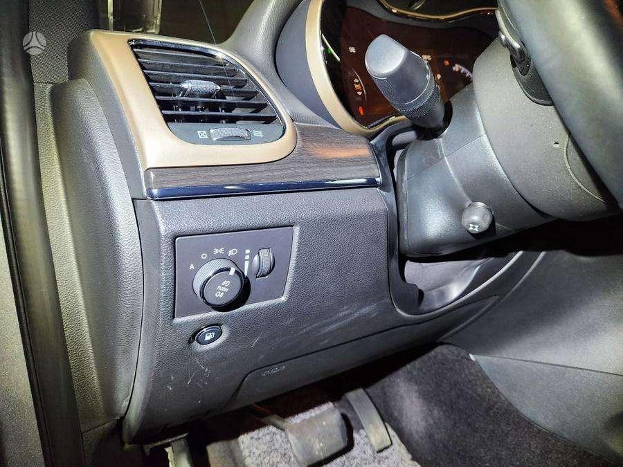 Pelēks Jeep Grand Cherokee 2017 Kauņa, ar dzinēja tilpumu 3.60 L un nobraukumu 145 tūkst. km par 13800 €, foto 11 vietnē AUTOMOTO.COM.LV