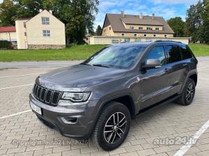 Pelēks Jeep Grand Cherokee 2017 Tartu, ar dzinēja tilpumu 3.00 L un nobraukumu 199 tūkst. km par 17990 €, foto  vietnē AUTOMOTO.COM.LV