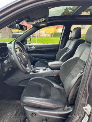Grey Jeep Grand Cherokee 2017 in Tartu, with an engine capacity of 3.00 L and mileage of 199 thousand km for 17990 €, photo 17 on AUTOMOTO.COM.LV