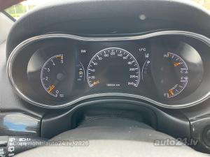 Grey Jeep Grand Cherokee 2017 in Tartu, with an engine capacity of 3.00 L and mileage of 199 thousand km for 17990 €, photo 19 on AUTOMOTO.COM.LV