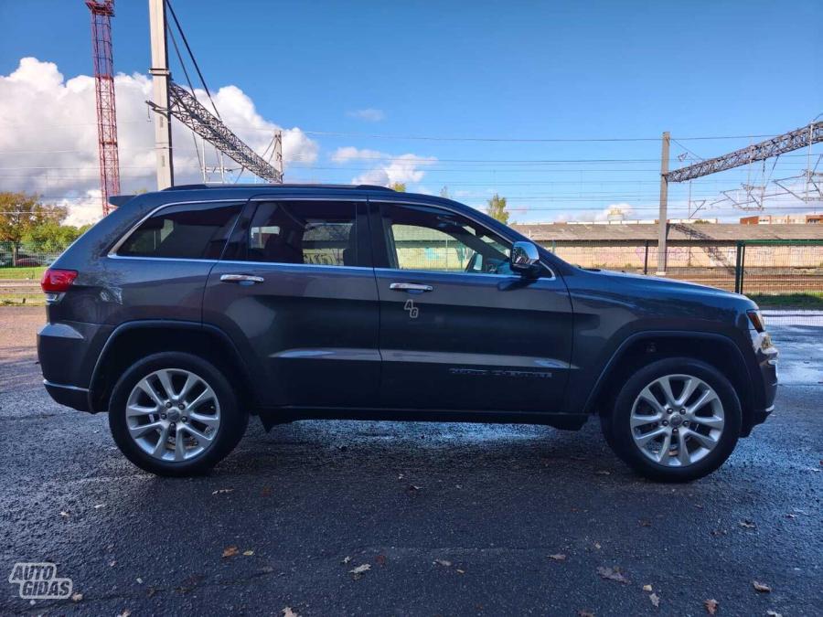 Grey Jeep Grand Cherokee 2017 in Siauliai, with an engine capacity of 3.60 L and mileage of 170 thousand km for 15400 €, photo 8 on AUTOMOTO.COM.LV