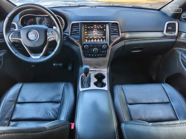 Grey Jeep Grand Cherokee 2017 in Siauliai, with an engine capacity of 3.60 L and mileage of 170 thousand km for 15400 €, photo 10 on AUTOMOTO.COM.LV