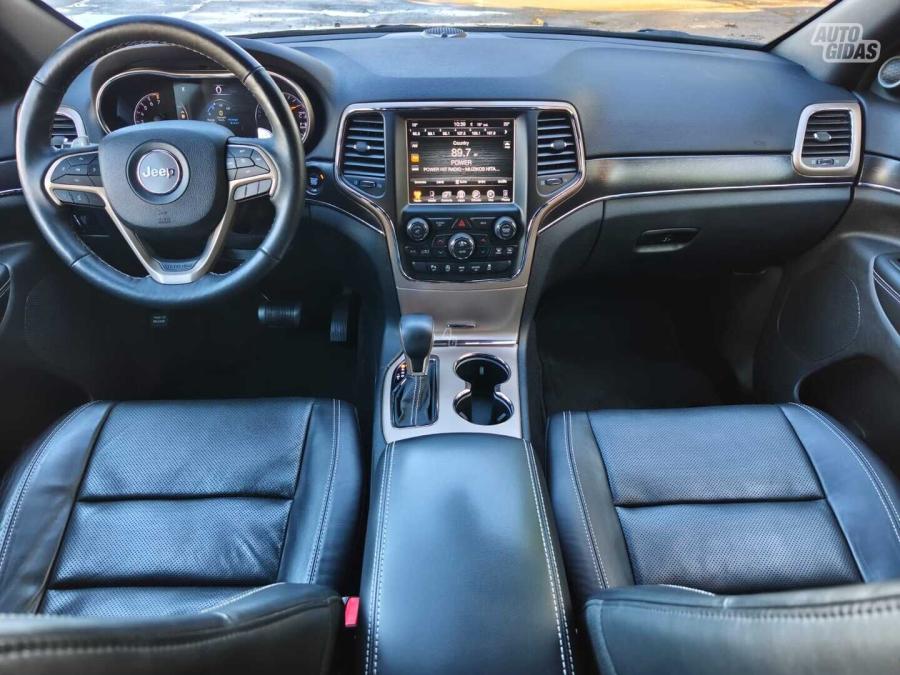 Grey Jeep Grand Cherokee 2017 in Siauliai, with an engine capacity of 3.60 L and mileage of 170 thousand km for 15400 €, photo 10 on AUTOMOTO.COM.LV