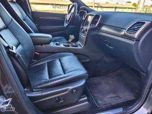 Grey Jeep Grand Cherokee 2017 in Siauliai, with an engine capacity of 3.60 L and mileage of 170 thousand km for 15400 €, photo 14 on AUTOMOTO.COM.LV