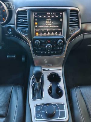 Grey Jeep Grand Cherokee 2017 in Siauliai, with an engine capacity of 3.60 L and mileage of 170 thousand km for 15400 €, photo 17 on AUTOMOTO.COM.LV