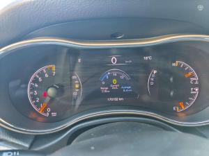 Grey Jeep Grand Cherokee 2017 in Siauliai, with an engine capacity of 3.60 L and mileage of 170 thousand km for 15400 €, photo 22 on AUTOMOTO.COM.LV