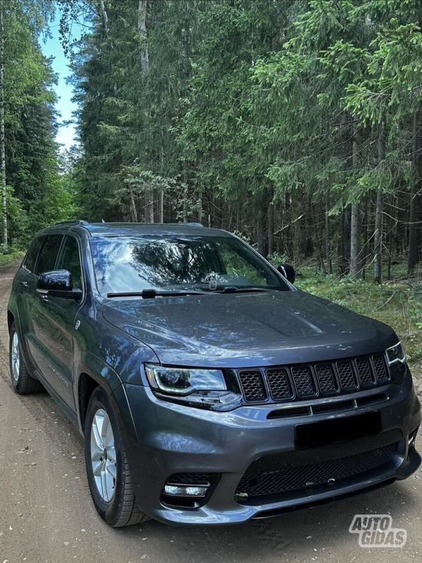 Jeep Grand Cherokee 2017 Kauņa vietnē Pelēks Jeep Grand Cherokee 2017 Kauņa, ar dzinēja tilpumu 5.70 L un nobraukumu 199 tūkst. km par 18000 €, foto 5 vietnē AUTOMOTO.COM.LV