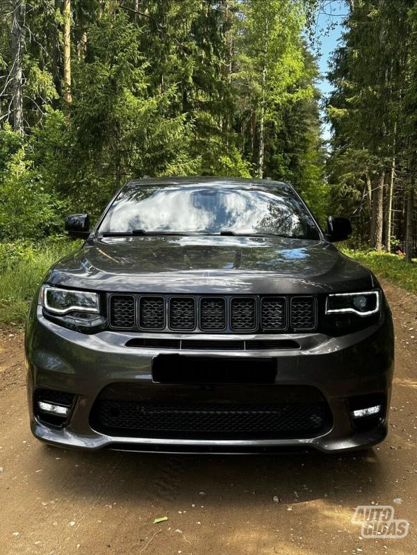 Jeep Grand Cherokee 2017 Kauņa vietnē Pelēks Jeep Grand Cherokee 2017 Kauņa, ar dzinēja tilpumu 5.70 L un nobraukumu 199 tūkst. km par 18000 €, foto 6 vietnē AUTOMOTO.COM.LV