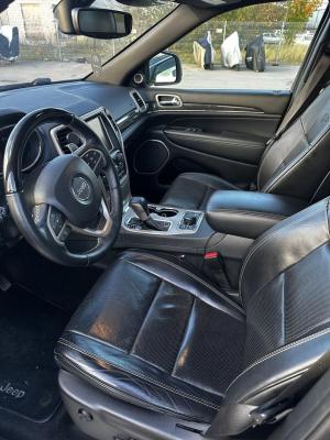 Grey Jeep Grand Cherokee 2017 in Kaunas, with an engine capacity of 5.70 L and mileage of 199 thousand km for 18000 €, photo 13 on AUTOMOTO.COM.LV