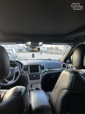 Grey Jeep Grand Cherokee 2017 in Kaunas, with an engine capacity of 5.70 L and mileage of 199 thousand km for 18000 €, photo 15 on AUTOMOTO.COM.LV