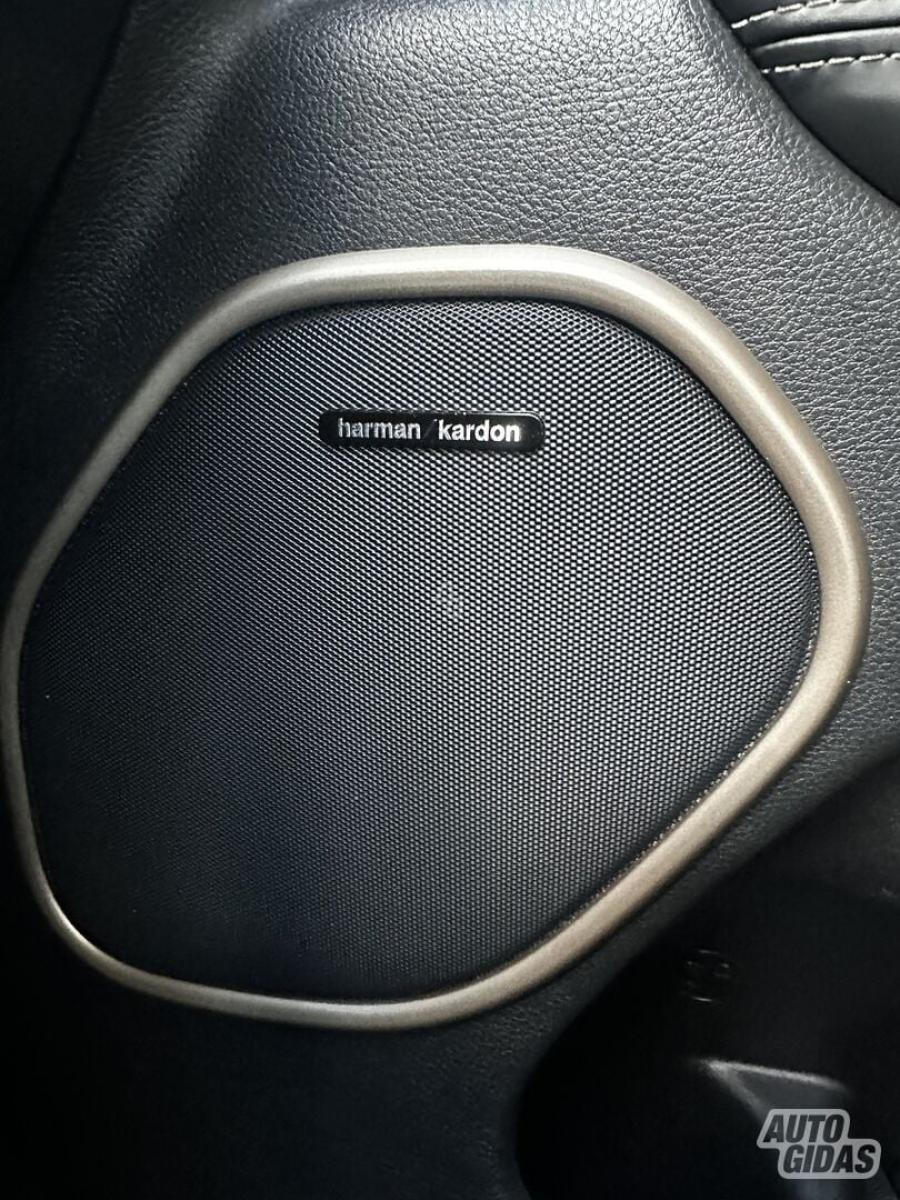 Grey Jeep Grand Cherokee 2017 in Kaunas, with an engine capacity of 5.70 L and mileage of 199 thousand km for 18000 €, photo 20 on AUTOMOTO.COM.LV