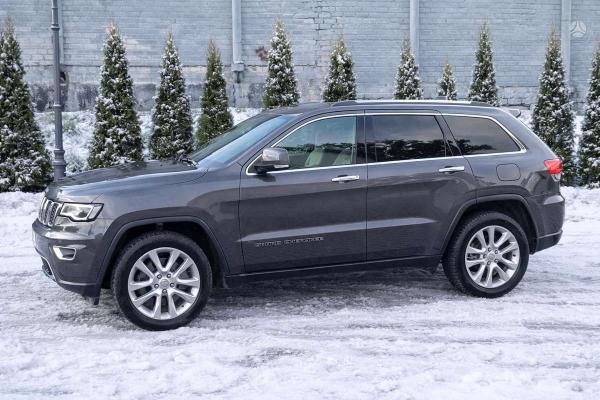 Pelēks Jeep Grand Cherokee 2018 Šauļi, ar dzinēja tilpumu 2.99 L un nobraukumu 166 tūkst. km par 17300 €, foto 6 vietnē AUTOMOTO.COM.LV