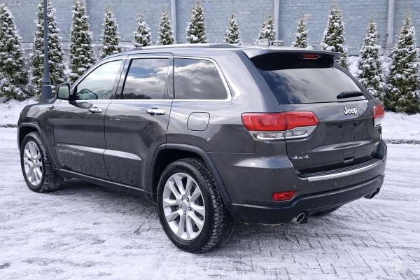 Pelēks Jeep Grand Cherokee 2018 Šauļi, ar dzinēja tilpumu 2.99 L un nobraukumu 166 tūkst. km par 17300 €, foto 9 vietnē AUTOMOTO.COM.LV