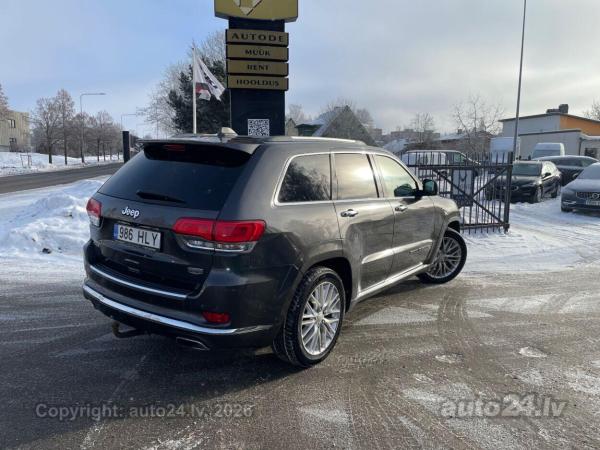 Grey Jeep Grand Cherokee 2018 in Tartu, with an engine capacity of 3.00 L and mileage of 274 thousand km for 19500 €, photo 4 on AUTOMOTO.COM.LV