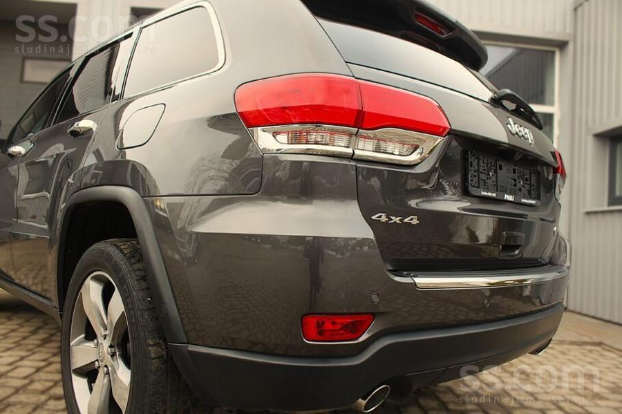 Pelēks Jeep Grand Cherokee 2018 Rīga, ar dzinēja tilpumu 3.00 L un nobraukumu 0 tūkst. km par 18890 €, foto 15 vietnē AUTOMOTO.COM.LV