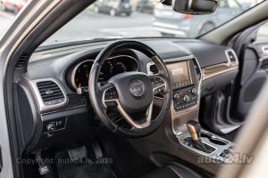 Pelēks Jeep Grand Cherokee 2018 Tallina, ar dzinēja tilpumu 3.00 L un nobraukumu 105 tūkst. km par 22990 €, foto 10 vietnē AUTOMOTO.COM.LV