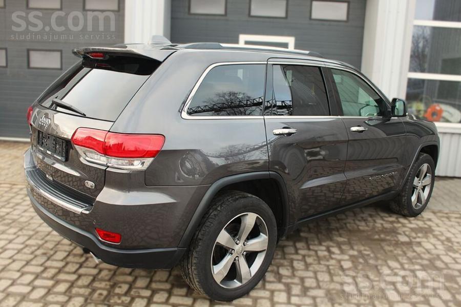 Grey Jeep Grand Cherokee 2018 in Riga, with an engine capacity of 3.00 L and mileage of 0 thousand km for 18990 €, photo 7 on AUTOMOTO.COM.LV