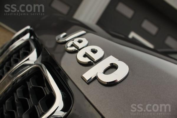 Pelēks Jeep Grand Cherokee 2018 Rīga, ar dzinēja tilpumu 3.00 L un nobraukumu 0 tūkst. km par 18990 €, foto 10 vietnē AUTOMOTO.COM.LV