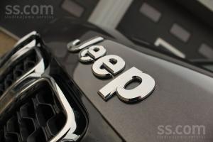 Grey Jeep Grand Cherokee 2018 in Riga, with an engine capacity of 3.00 L and mileage of 0 thousand km for 18990 €, photo 11 on AUTOMOTO.COM.LV