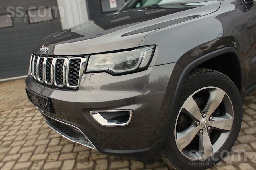Grey Jeep Grand Cherokee 2018 in Riga, with an engine capacity of 3.00 L and mileage of 0 thousand km for 18990 €, photo 12 on AUTOMOTO.COM.LV