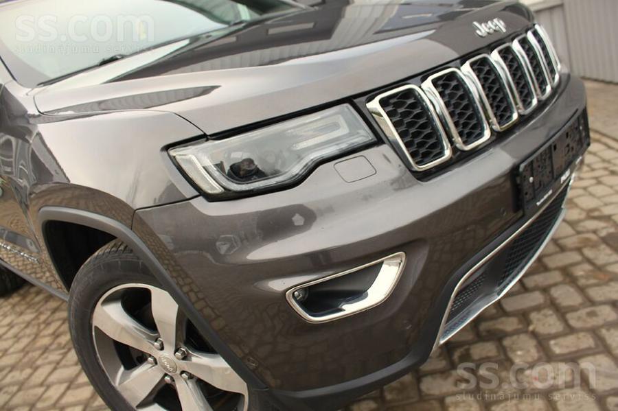 Grey Jeep Grand Cherokee 2018 in Riga, with an engine capacity of 3.00 L and mileage of 0 thousand km for 18990 €, photo 15 on AUTOMOTO.COM.LV
