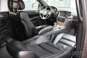 Grey Jeep Grand Cherokee 2018 in Riga, with an engine capacity of 3.00 L and mileage of 0 thousand km for 18990 €, photo 22 on AUTOMOTO.COM.LV
