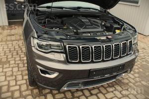 Grey Jeep Grand Cherokee 2018 in Riga, with an engine capacity of 3.00 L and mileage of 0 thousand km for 18990 €, photo 35 on AUTOMOTO.COM.LV