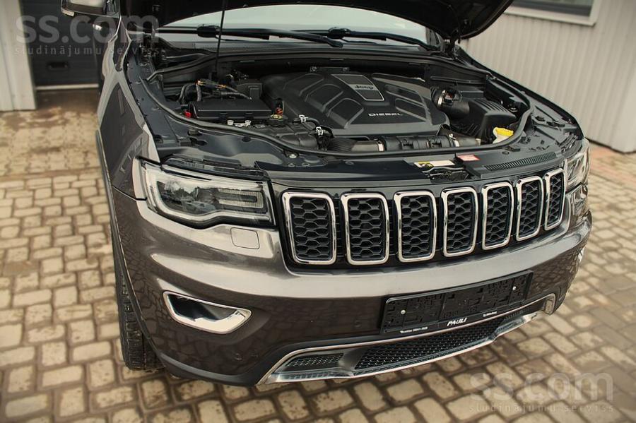Grey Jeep Grand Cherokee 2018 in Riga, with an engine capacity of 3.00 L and mileage of 0 thousand km for 18990 €, photo 35 on AUTOMOTO.COM.LV