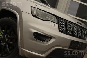 Pelēks Jeep Grand Cherokee 2018 Rīga, ar dzinēja tilpumu 3.00 L un nobraukumu 0 tūkst. km par 22350 €, foto 15 vietnē AUTOMOTO.COM.LV