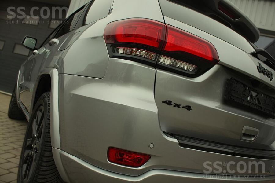 Pelēks Jeep Grand Cherokee 2018 Rīga, ar dzinēja tilpumu 3.00 L un nobraukumu 0 tūkst. km par 22350 €, foto 16 vietnē AUTOMOTO.COM.LV