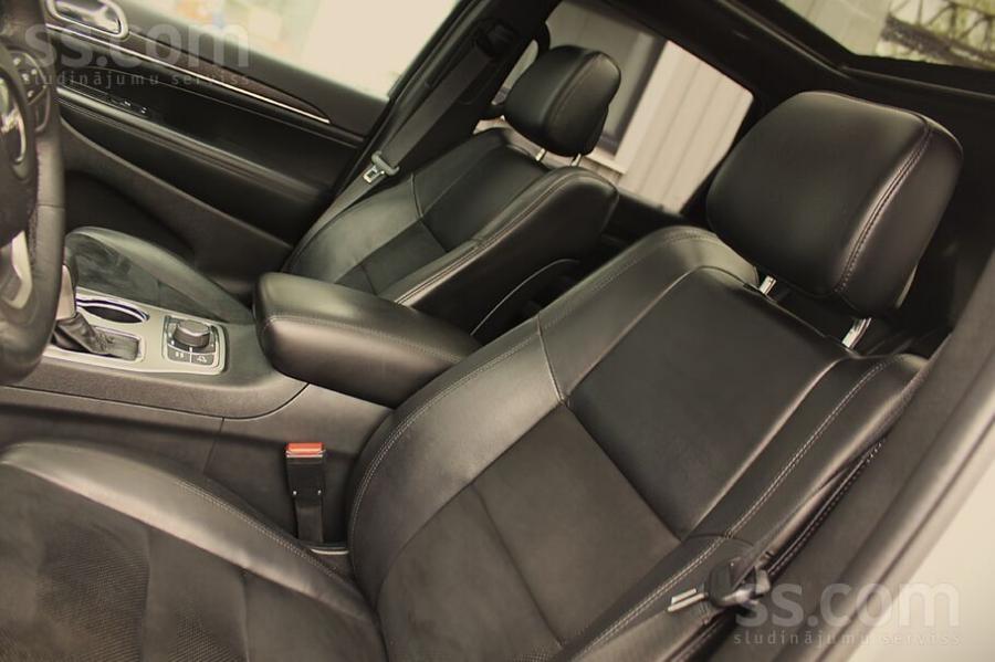 Pelēks Jeep Grand Cherokee 2018 Rīga, ar dzinēja tilpumu 3.00 L un nobraukumu 0 tūkst. km par 22350 €, foto 22 vietnē AUTOMOTO.COM.LV