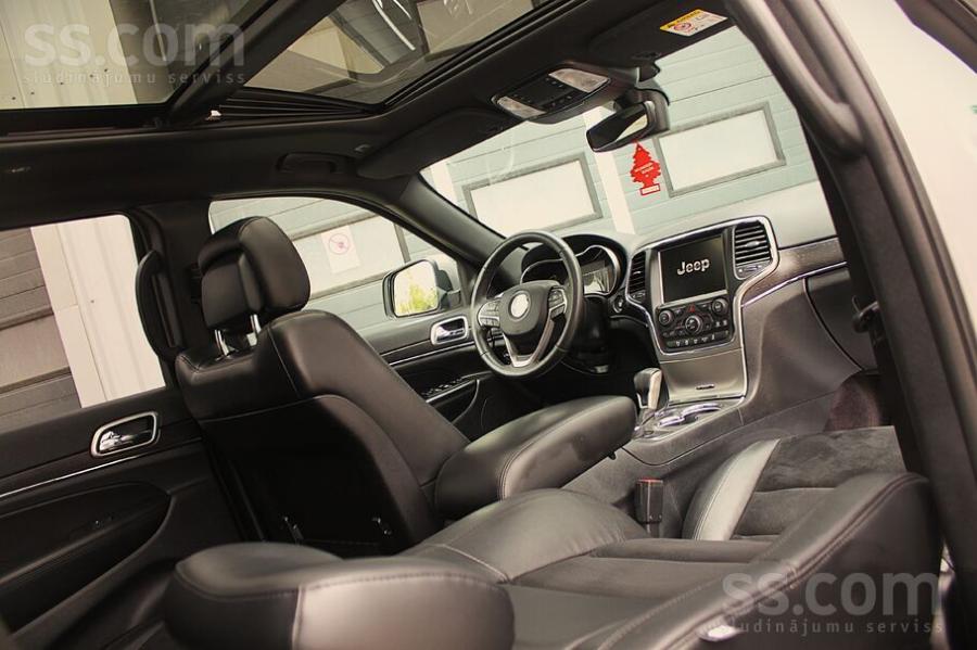 Pelēks Jeep Grand Cherokee 2018 Rīga, ar dzinēja tilpumu 3.00 L un nobraukumu 0 tūkst. km par 22350 €, foto 23 vietnē AUTOMOTO.COM.LV