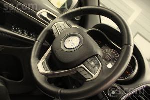 Pelēks Jeep Grand Cherokee 2018 Rīga, ar dzinēja tilpumu 3.00 L un nobraukumu 0 tūkst. km par 22350 €, foto 31 vietnē AUTOMOTO.COM.LV