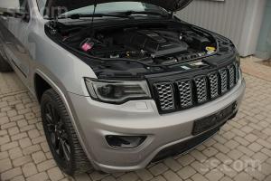 Pelēks Jeep Grand Cherokee 2018 Rīga, ar dzinēja tilpumu 3.00 L un nobraukumu 0 tūkst. km par 22350 €, foto 34 vietnē AUTOMOTO.COM.LV
