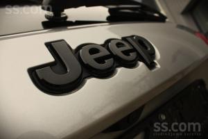 Pelēks Jeep Grand Cherokee 2018 Rīga, ar dzinēja tilpumu 3.00 L un nobraukumu 0 tūkst. km par 22350 €, foto 35 vietnē AUTOMOTO.COM.LV