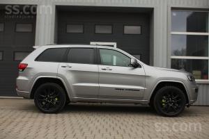 Grey Jeep Grand Cherokee 2018 in Riga, with an engine capacity of 3.00 L and mileage of 0 thousand km for 22350 €, photo 8 on AUTOMOTO.COM.LV