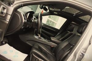 Grey Jeep Grand Cherokee 2018 in Riga, with an engine capacity of 3.00 L and mileage of 0 thousand km for 22350 €, photo 17 on AUTOMOTO.COM.LV