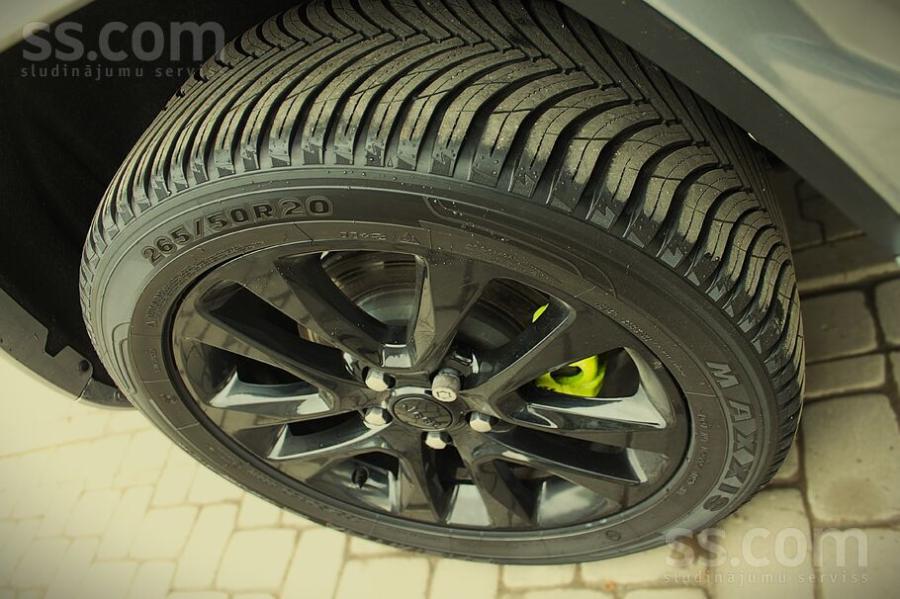 Grey Jeep Grand Cherokee 2018 in Riga, with an engine capacity of 3.00 L and mileage of 0 thousand km for 22350 €, photo 33 on AUTOMOTO.COM.LV