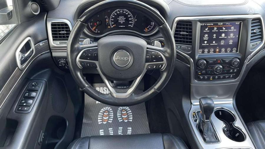 Pelēks Jeep Grand Cherokee 2018 Marijampole, ar dzinēja tilpumu 2.99 L un nobraukumu 118 tūkst. km par 18990 €, foto 4 vietnē AUTOMOTO.COM.LV