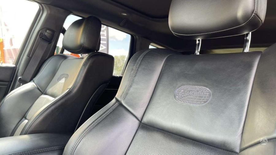 Pelēks Jeep Grand Cherokee 2018 Marijampole, ar dzinēja tilpumu 2.99 L un nobraukumu 118 tūkst. km par 18990 €, foto 23 vietnē AUTOMOTO.COM.LV