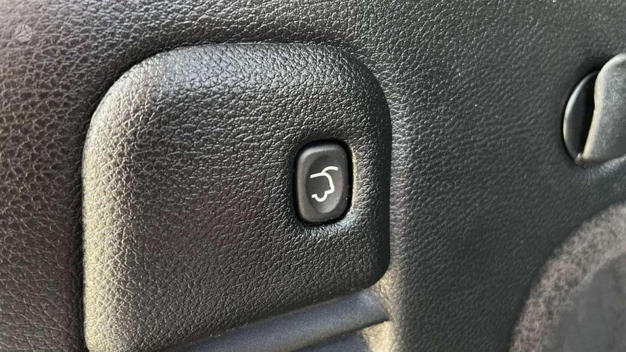 Pelēks Jeep Grand Cherokee 2018 Marijampole, ar dzinēja tilpumu 2.99 L un nobraukumu 118 tūkst. km par 18990 €, foto 27 vietnē AUTOMOTO.COM.LV
