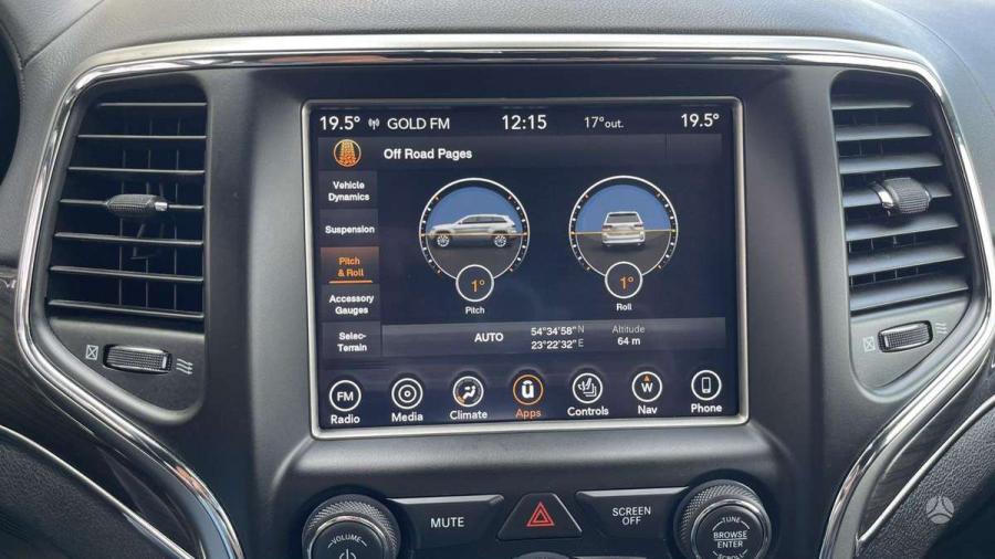 Pelēks Jeep Grand Cherokee 2018 Marijampole, ar dzinēja tilpumu 2.99 L un nobraukumu 118 tūkst. km par 18990 €, foto 32 vietnē AUTOMOTO.COM.LV