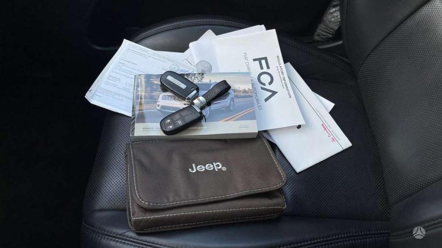 Pelēks Jeep Grand Cherokee 2018 Marijampole, ar dzinēja tilpumu 2.99 L un nobraukumu 118 tūkst. km par 18990 €, foto 54 vietnē AUTOMOTO.COM.LV