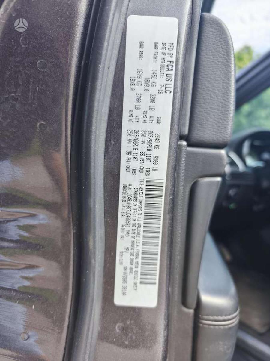 Pelēks Jeep Grand Cherokee 2018 Šauļi, ar dzinēja tilpumu 3.60 L un nobraukumu 85 tūkst. km par 19600 €, foto 11 vietnē AUTOMOTO.COM.LV