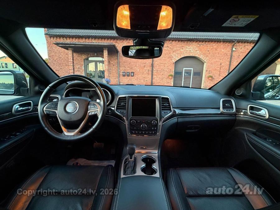 Grey Jeep Grand Cherokee 2018 in Viljandi, with an engine capacity of 3.00 L and mileage of 125 thousand km for 2499 €, photo 6 on AUTOMOTO.COM.LV